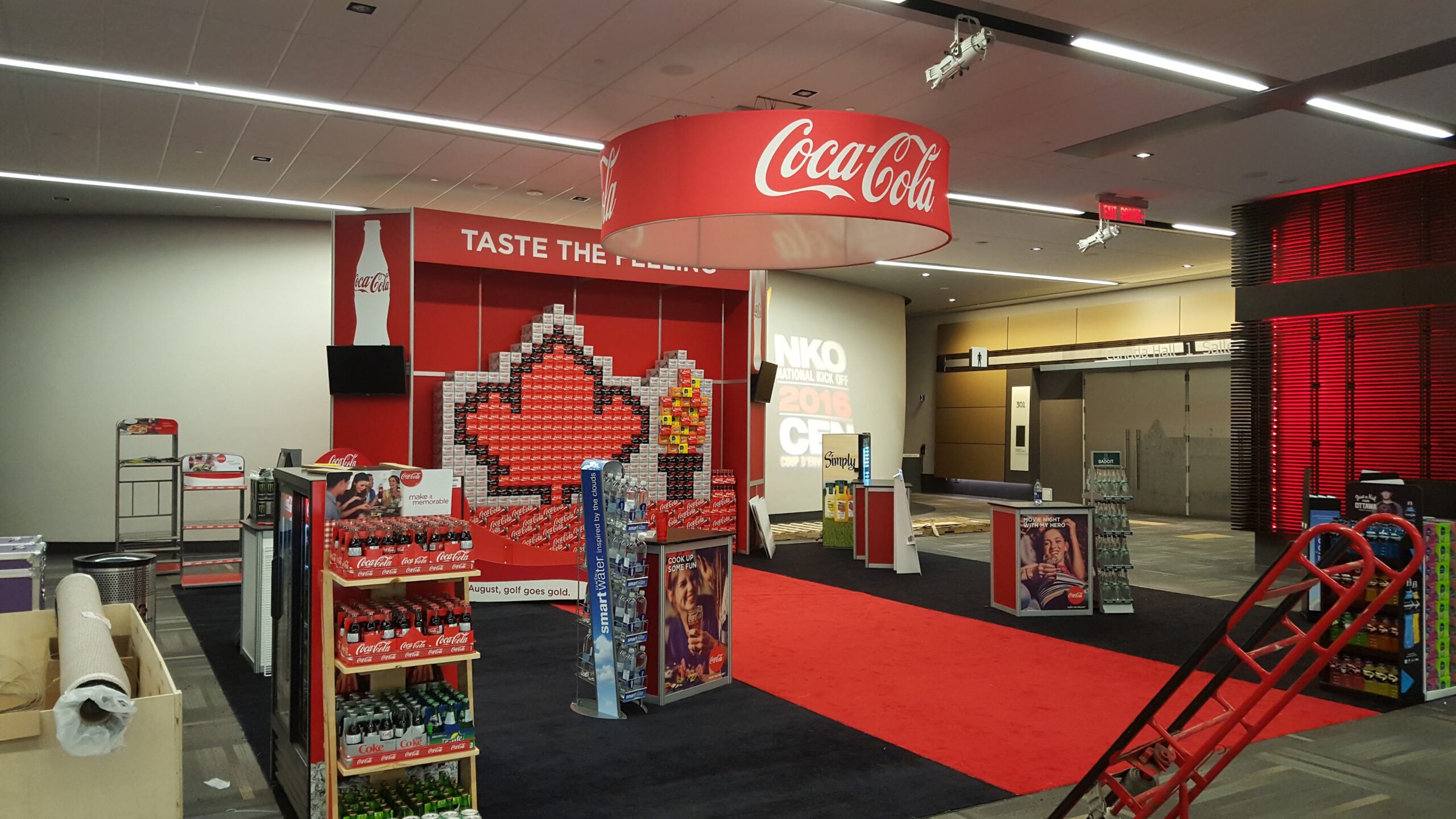 Trade Show Product Launch Tips | GraphiColor Exhibits
